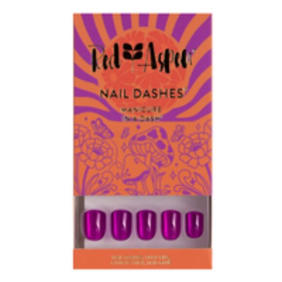 Red Aspen | Makeup | New In Box Red Aspen Presson Nails Far Out ...